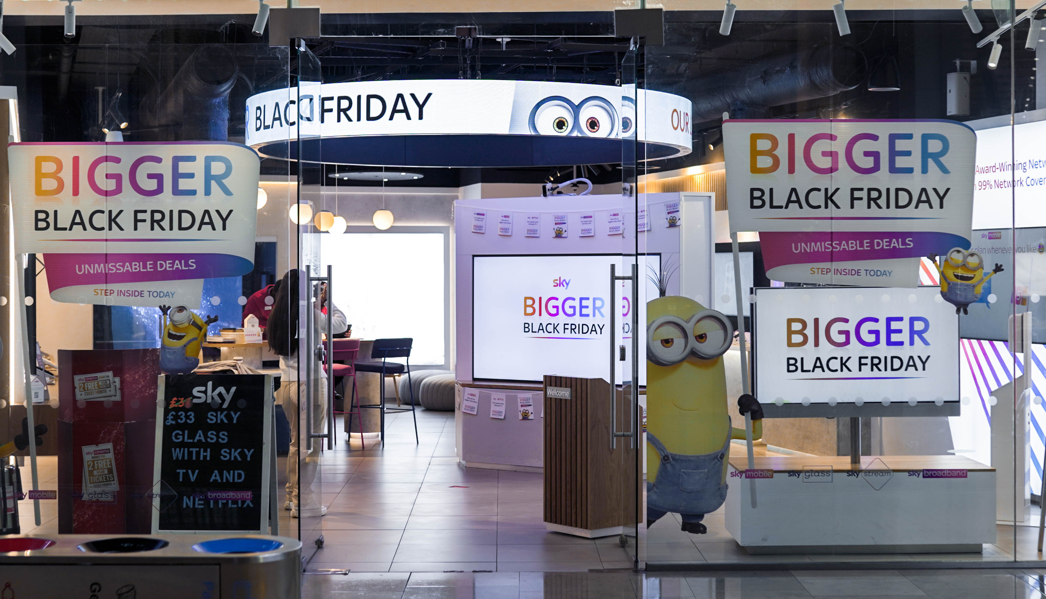 Black Friday Retail Activation